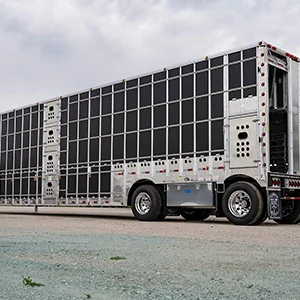 Cattle Livestock Trailer Features | Merritt Trailers, Inc.
