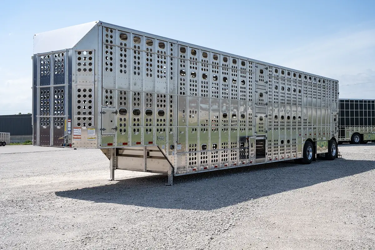 Livestock Trailers | Merritt Trailers, Inc. | Cattle | Hog Legend
